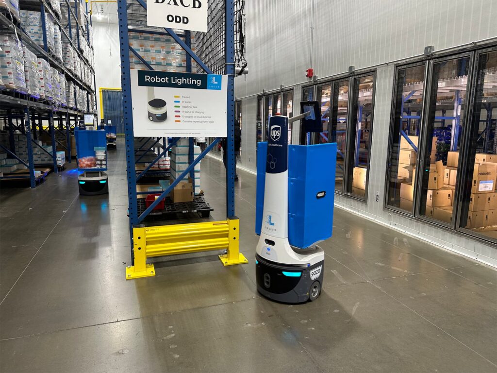 Autonomous Robots in Healthcare Fulfillment Solutions | Locus