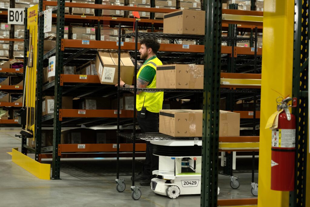 Autonomous Robots in Healthcare Fulfillment Solutions | Locus