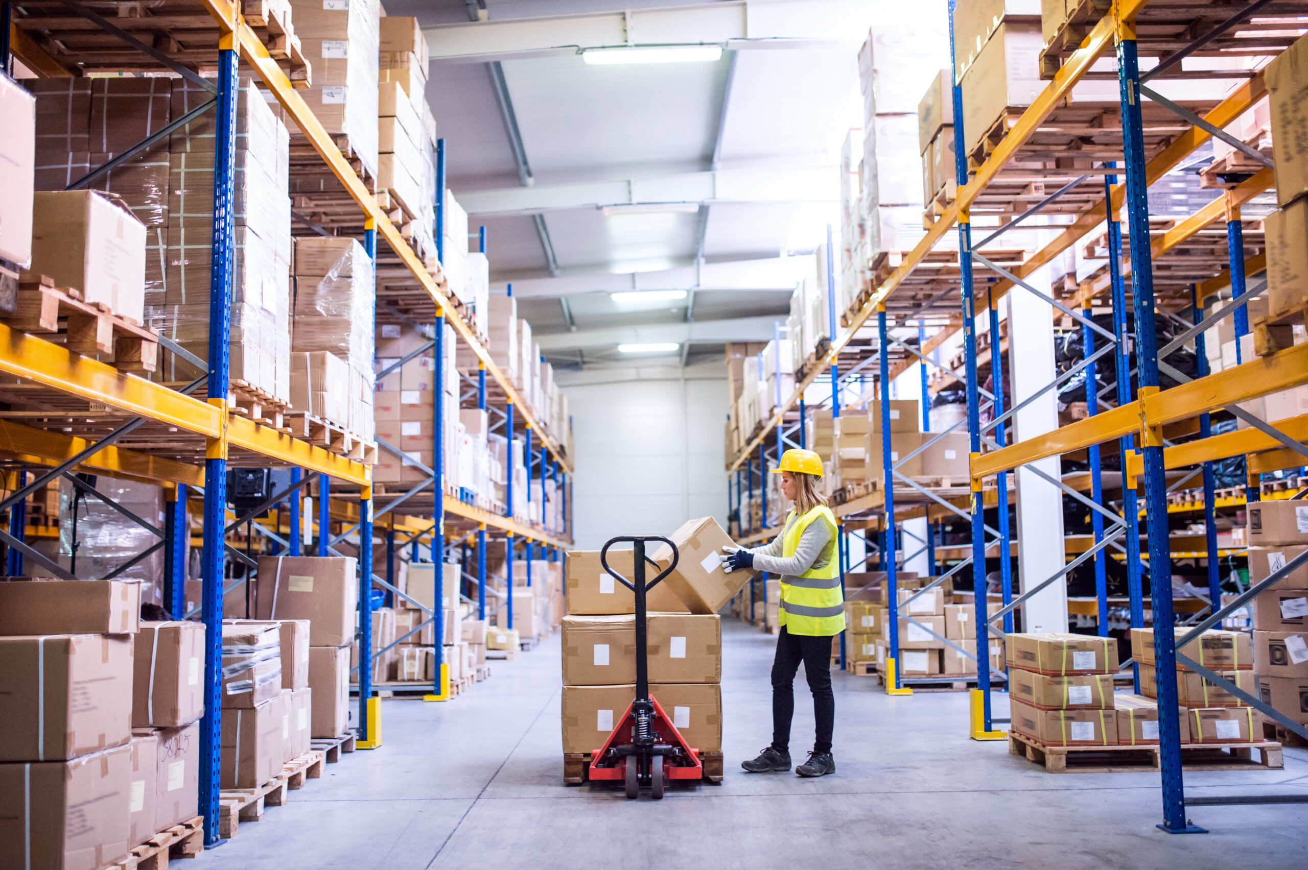 The True Costs of Manual Warehouse Operations | Locus Robotics
