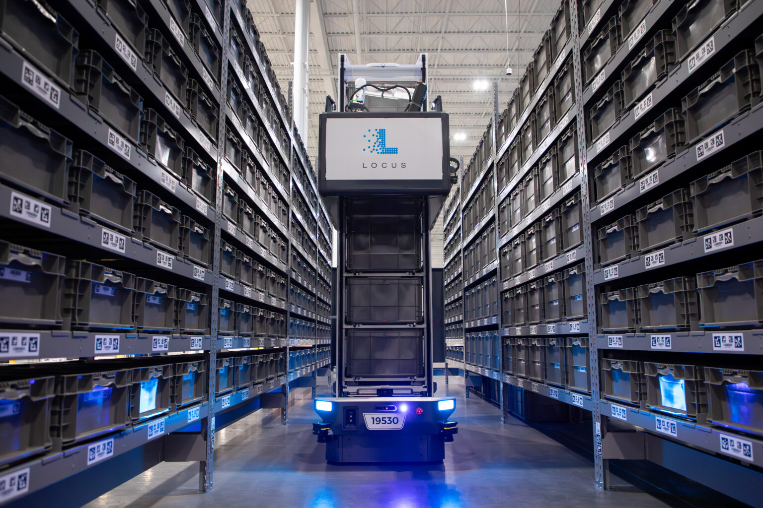 Locus Array: Beginning of the Autonomous Warehouse Era